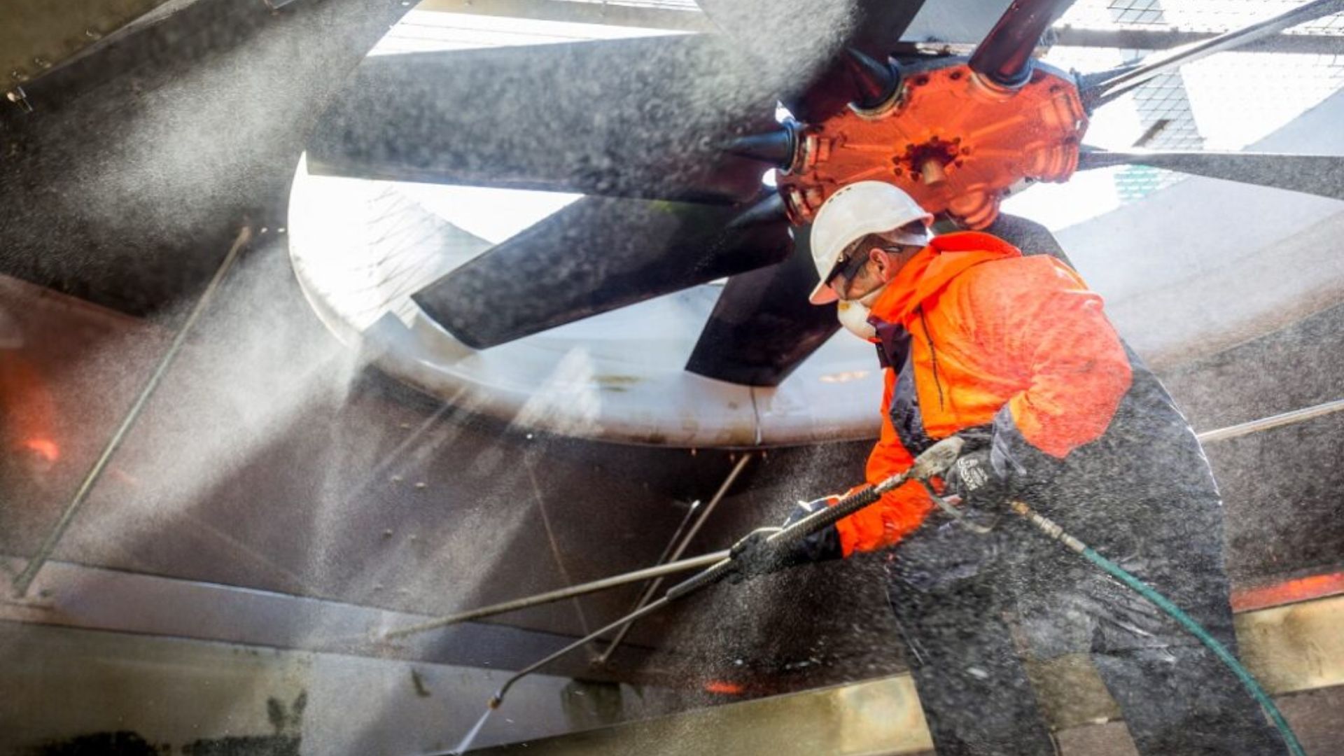 DIY vs. Professional Cooling Tower Cleaning: Which Is Right for You?